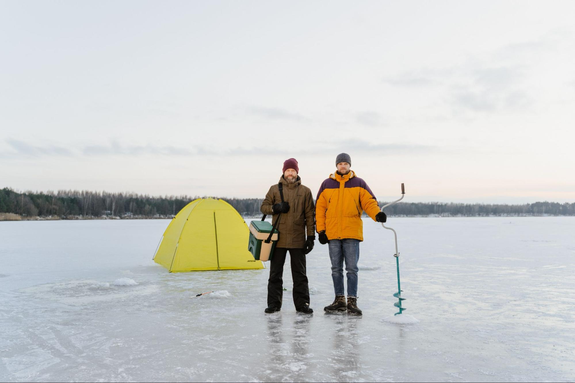 Beginner Guide to Ice Fishing | Etramping